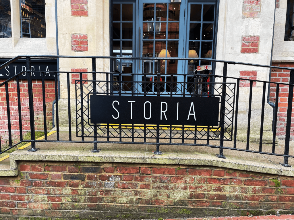 Storia - Technical Signs